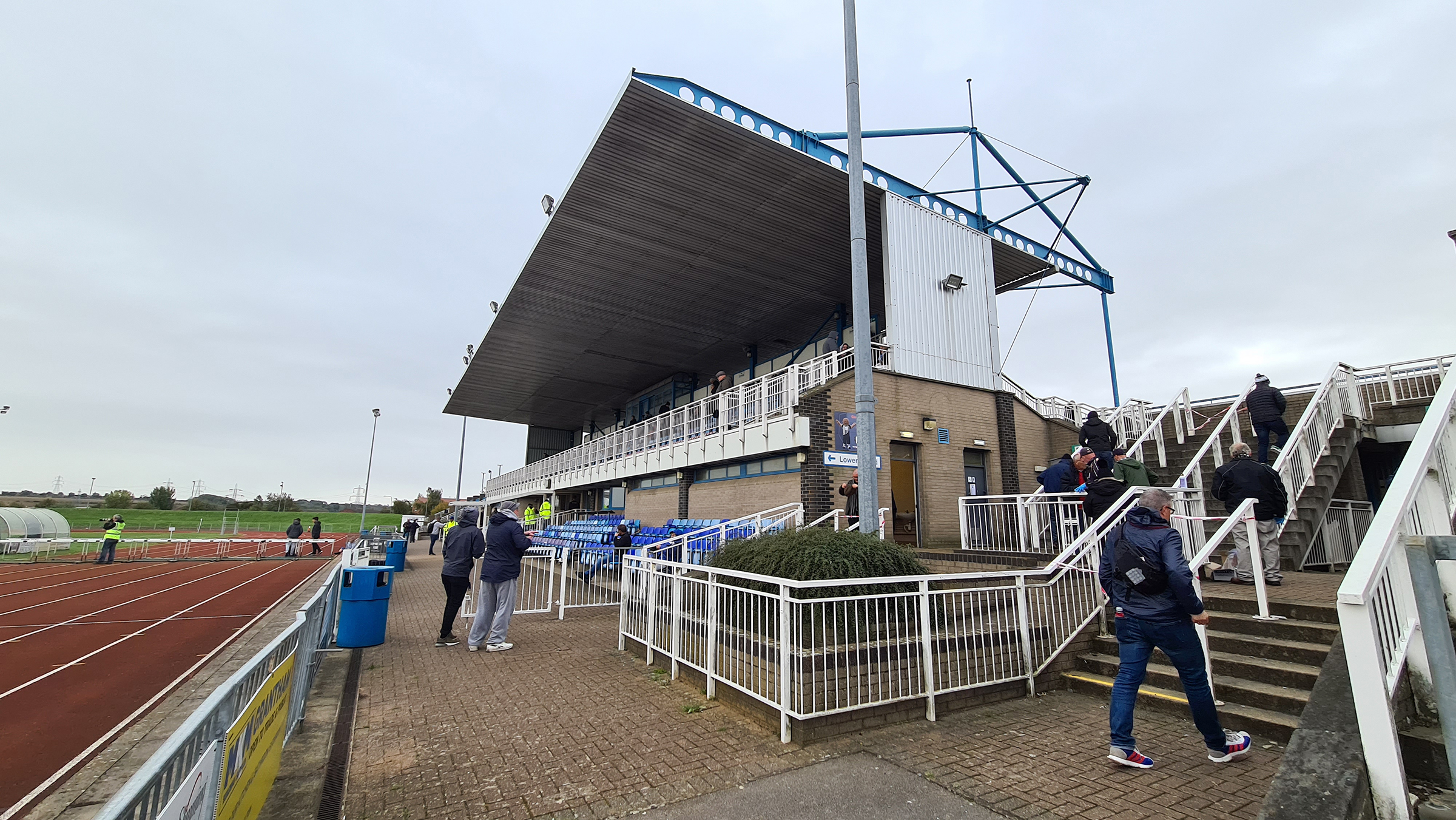Grantham_Town_South_Kesteven_Sports_Stadium (33) – Gibbo's 92